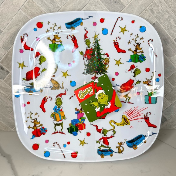 Dr. Seuss | Holiday | New How The Grinch Stole Christmas Dinner Plates ...